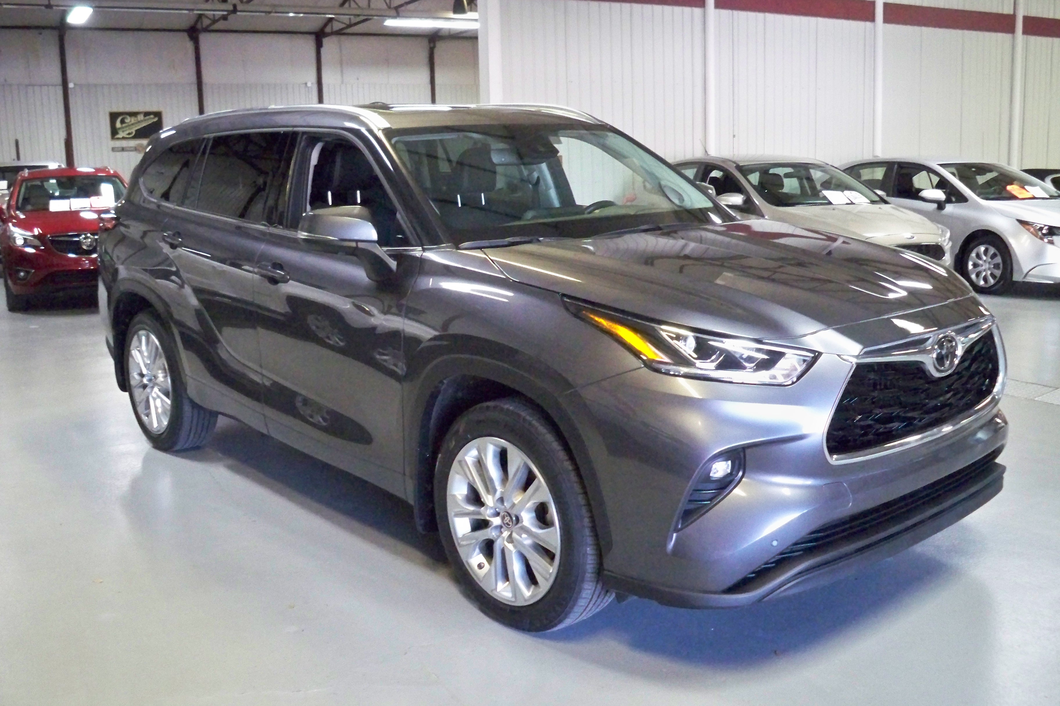 Used 2021 Toyota Highlander Limited AWD