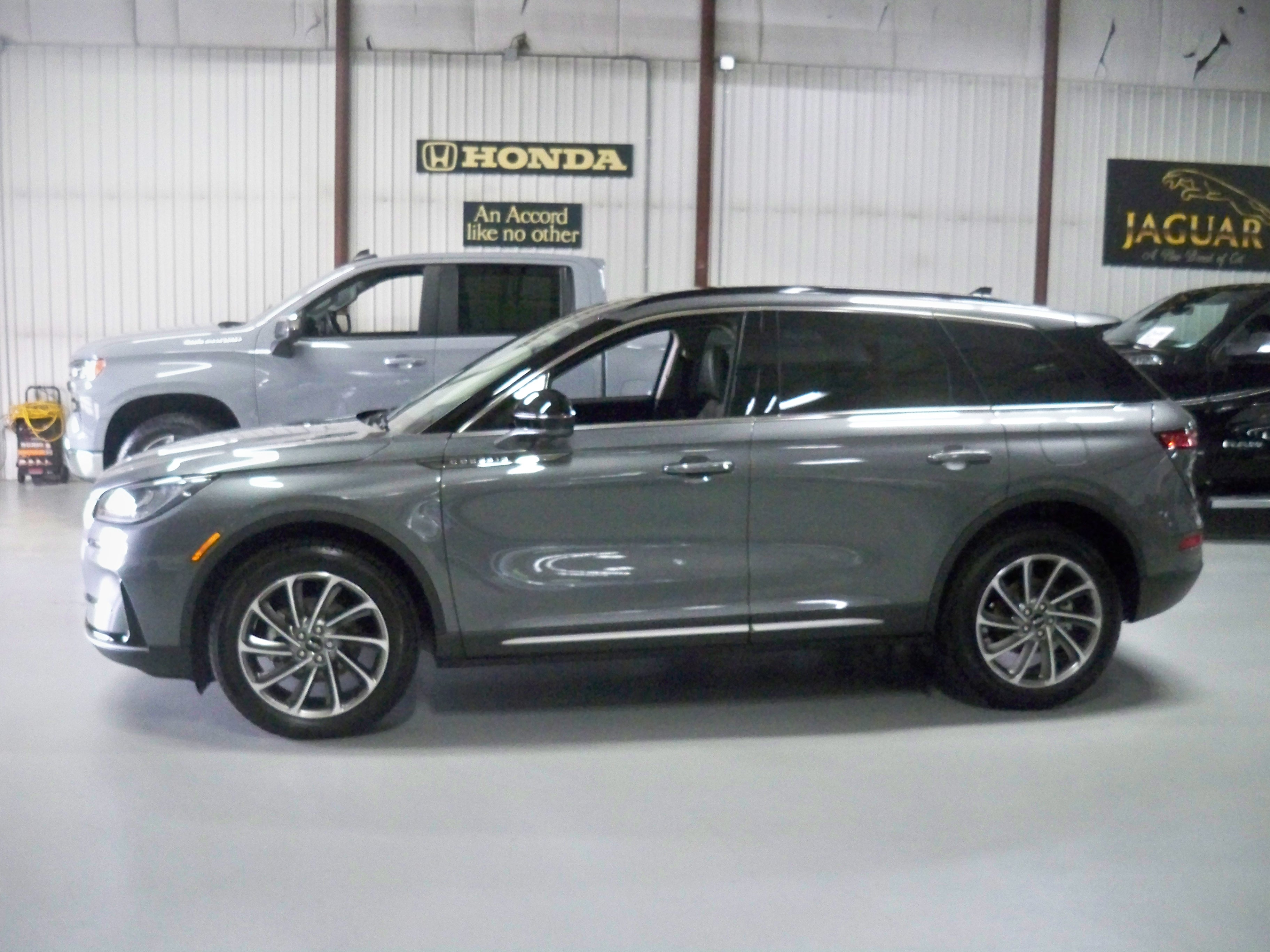 Used 2025 Lincoln Corsair Premier AWD